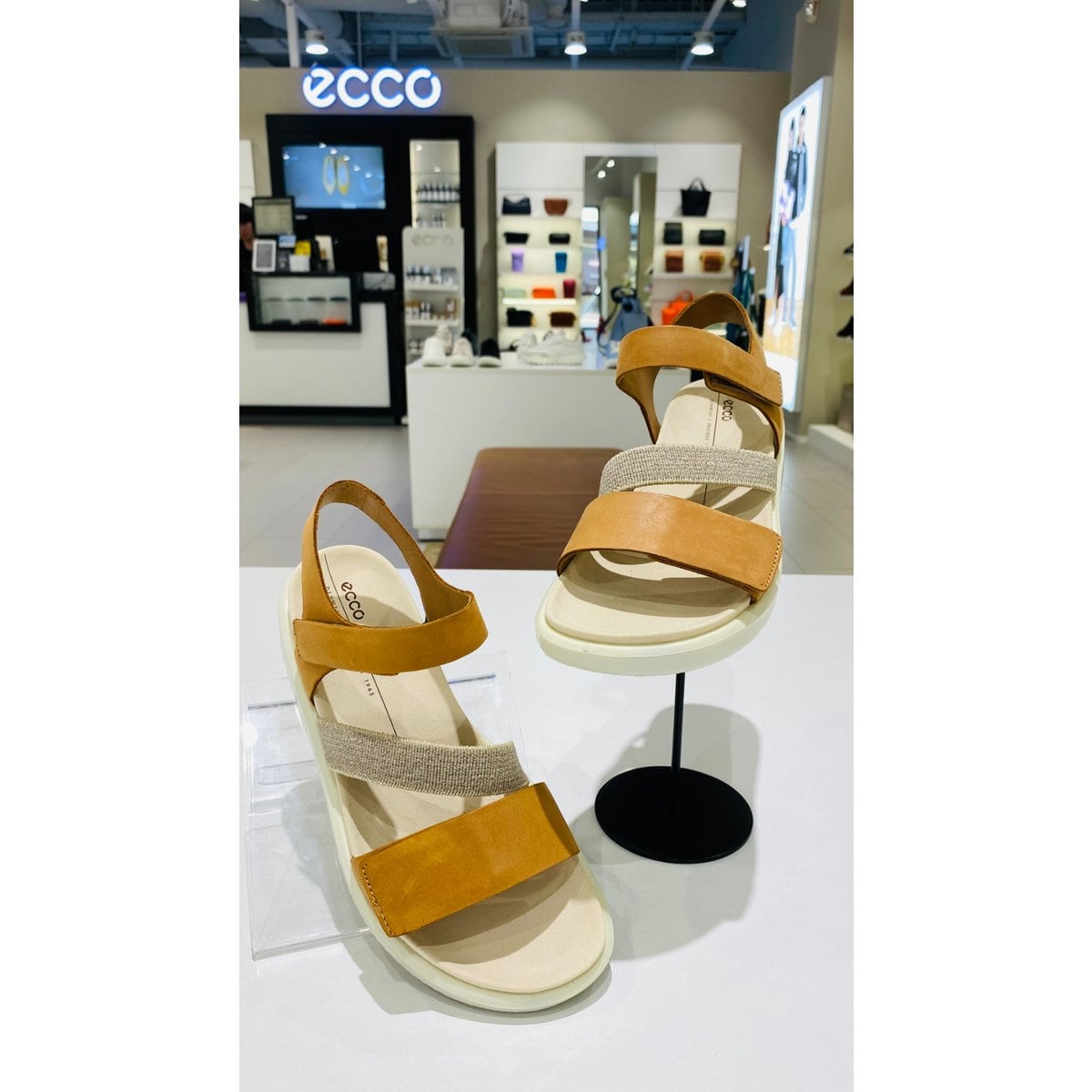 [부산점] ECCO 에코 여성 컴포트 샌들 FLOWT W 273713-02021 - SSG.COM