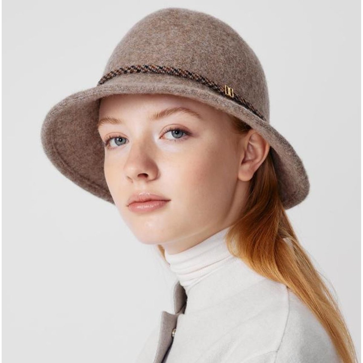 DBHE3FE13W1[DAKS HAT]라이트 브라운 울혼방 체크라인 골드DD 로고 버킷햇 - SSG.COM