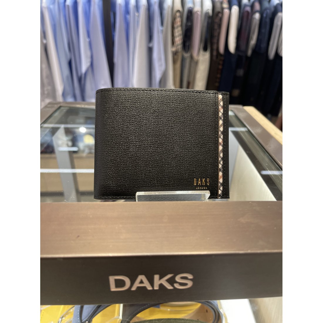 2022년 F/W 닥스 신상품 지갑 [9종중 택1] DAKS 지갑 선물/데일리용 고급스러운 남성 천연소가죽 반지갑 9종 중 택1 (DIF1ACP1104K1외8종) [구매시 ...