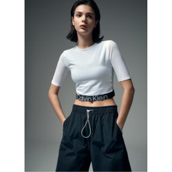 [파주점] [캘빈클라인진]CK진여성 화이트 레귤러 핏 스트레치 기능성 반팔 티셔츠(4WS3K116-110) - SSG.COM