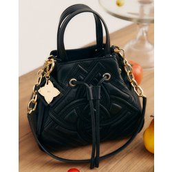 [24SS] [4D QUILTING] 블랙 퀼팅 양가죽 드로우스트링백 DCBA4E174BK - SSG.COM