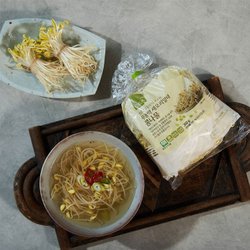 [ORGA] 무농약 새오리알태 콩나물 300g - SSG.COM