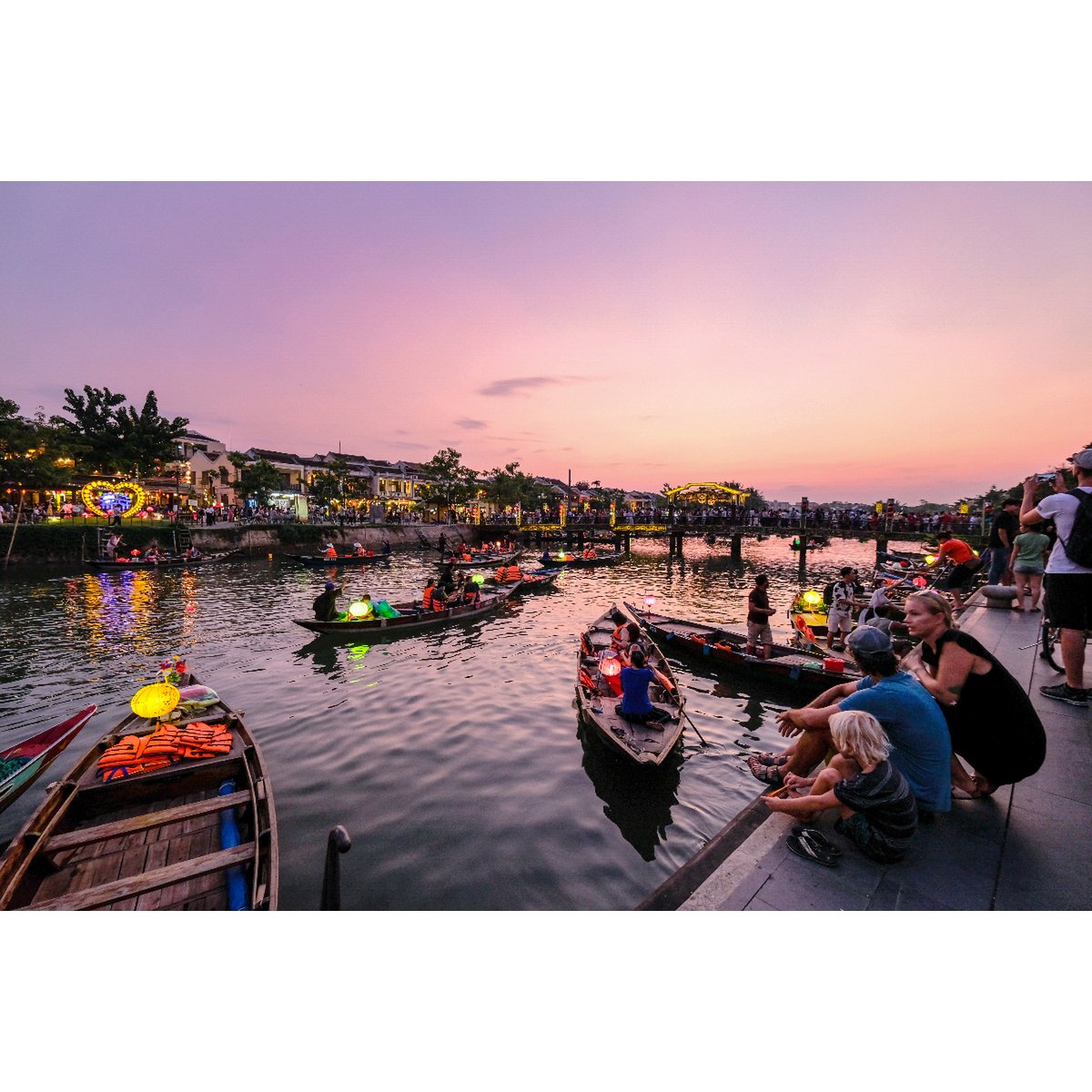 다낭 5일 신라 모노그램 디럭스 오션뷰 바나힐 테마파크 호이안 야경투어 다낭타워 스테이크 씨푸드 랍스터 아오자이쇼 스톤마사지 ...