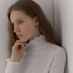 Wrinkle Lettuce-Edge Turtleneck Top (White) - SSG.COM
