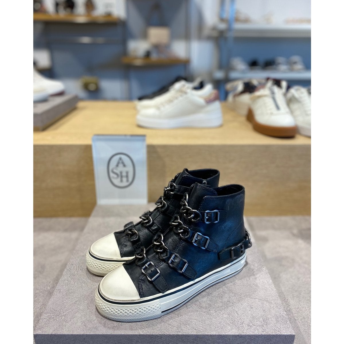 [여주점] [공식수입원] ASH(아쉬) VERTIGO 버티고 스니커즈 (AC4D01001/BL) - SSG.COM