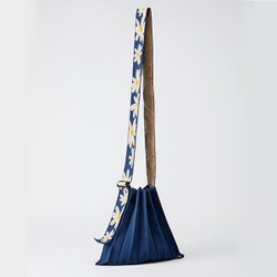 Lucky Pleats Knit Daisy Wing Classic Navy - SSG.COM