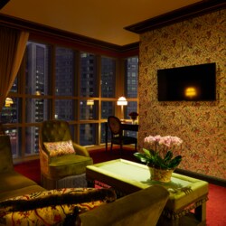 [SSG DAY] Corner Suite + 부티크라운지(조식, 해피아워) 2인 + 필로소피 미니어처 바디키트 - SSG.COM