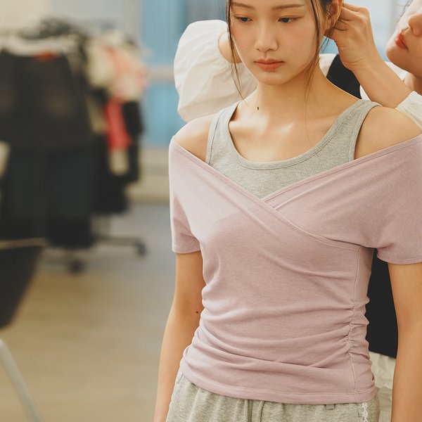 WOMAN 아세테이트 브이넥 셔링 반팔티 [3COL] / WBE2L01532 - SSG.COM