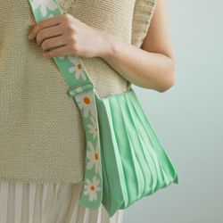 Lucky Pleats Knit Daisy Wing (ALL) - SSG.COM