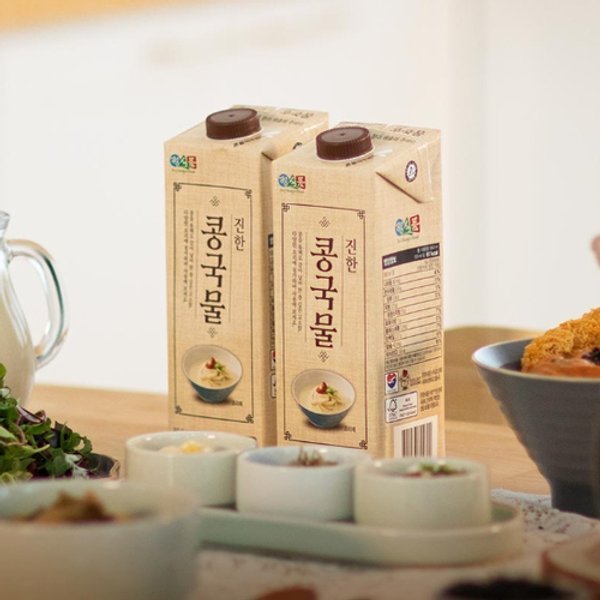 [시즌기획특가]진한콩국물 950ml *12팩 (오리지널6팩, 검은콩6팩) + 소면 4개(1봉)+시원한채소육수 950ml *2팩 - SSG.COM