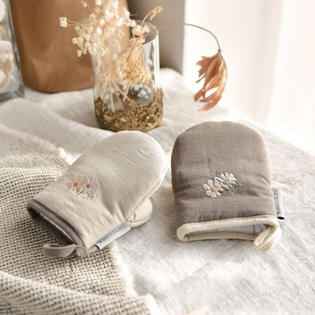 카모마일 자수 린넨 주방장갑 1P 2color, 이마트몰, 당신과 가장 가까운 이마트