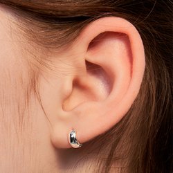 [신혜선,이청아,에스파 카리나,수지,스트레이크 현진,이현이,장도연 착용]plump mini earring - SSG.COM