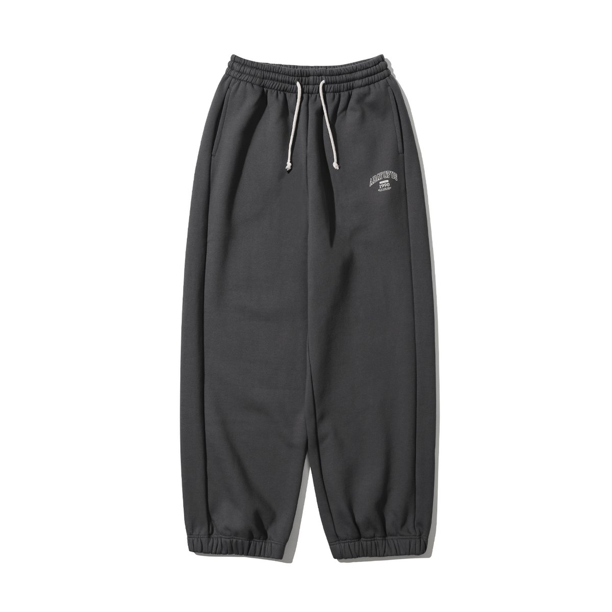 2022_ A DAY OF US SWEATPANTS_CHARCOAL - 신세계백화점