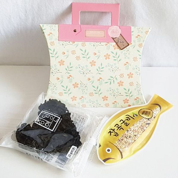 DR80 하트미역1개 잡곡굴비1개(꽃무늬반달상자-핑크택 - SSG.COM