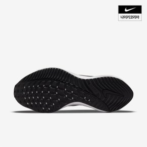 카테고리 > 스포츠 슈즈, 신세계백화점