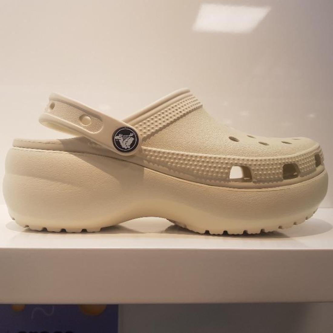 크록스 NC02 클래식 플랫폼 클로그 우먼 더욱 업그레이드된 클래식 클로그 2067 (S9601722), 믿고 사는 즐거움 ...