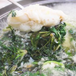 [통영수산물시장] 생물 봄 도다리쑥국 (손질도다리1~3미 500g+쑥50g) - SSG.COM