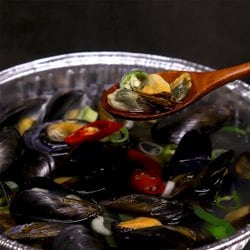 시원한 국물 맑은 홍합탕 밀키트 283g (2인분) - SSG.COM