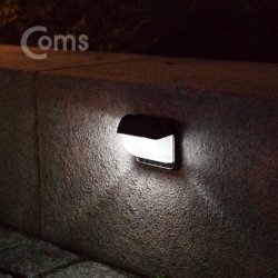 Coms White 태양광 LED 정원등 벽면 거치형 1LED X ( 2매입 ) - SSG.COM